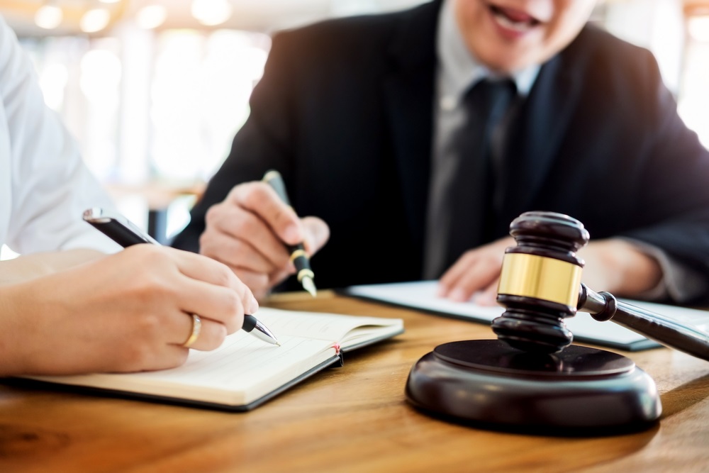 What Is An Intellectual Property Attorney? How To Hire An Attorney ...